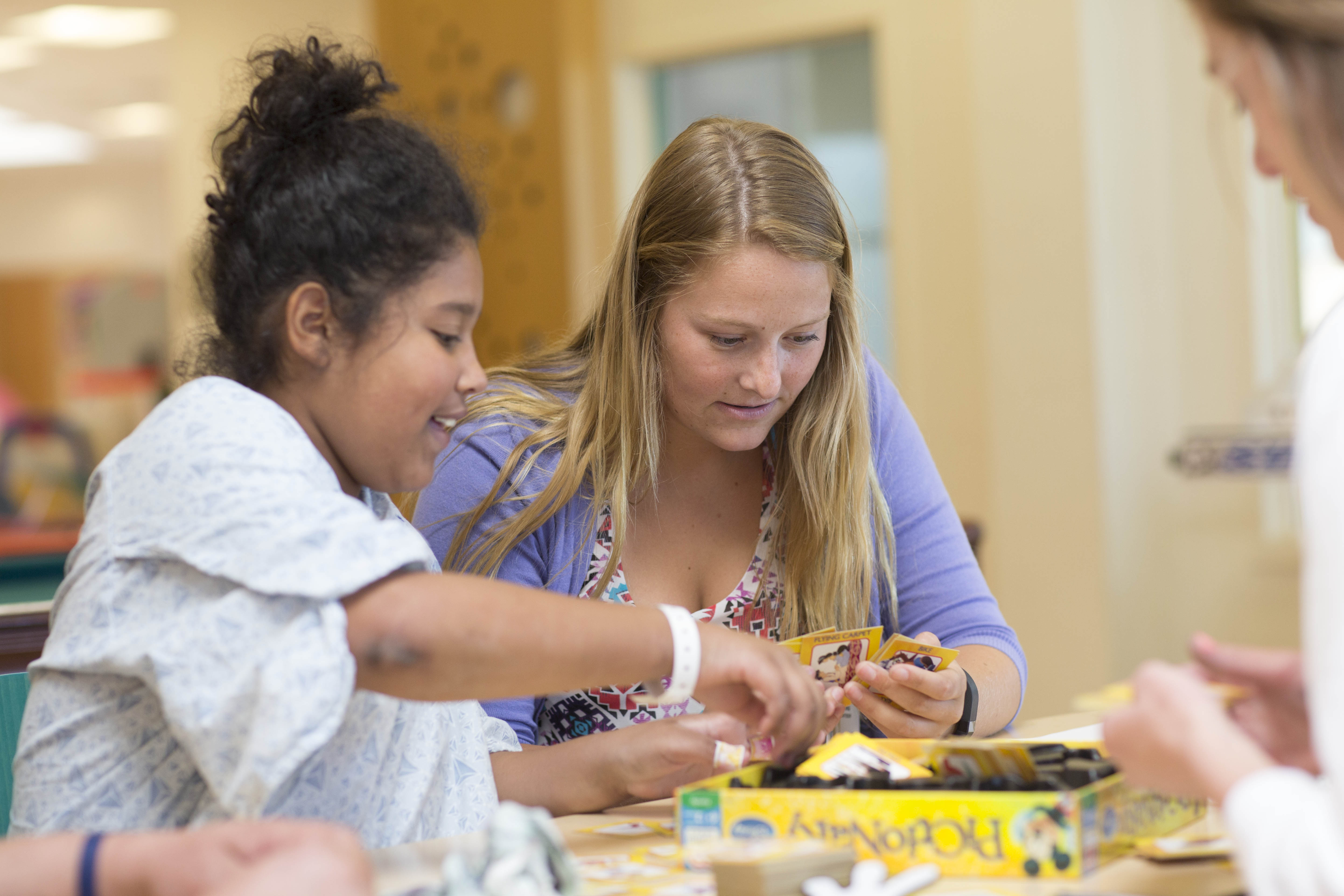 Child Life Services & Treatment | Tufts Medicine